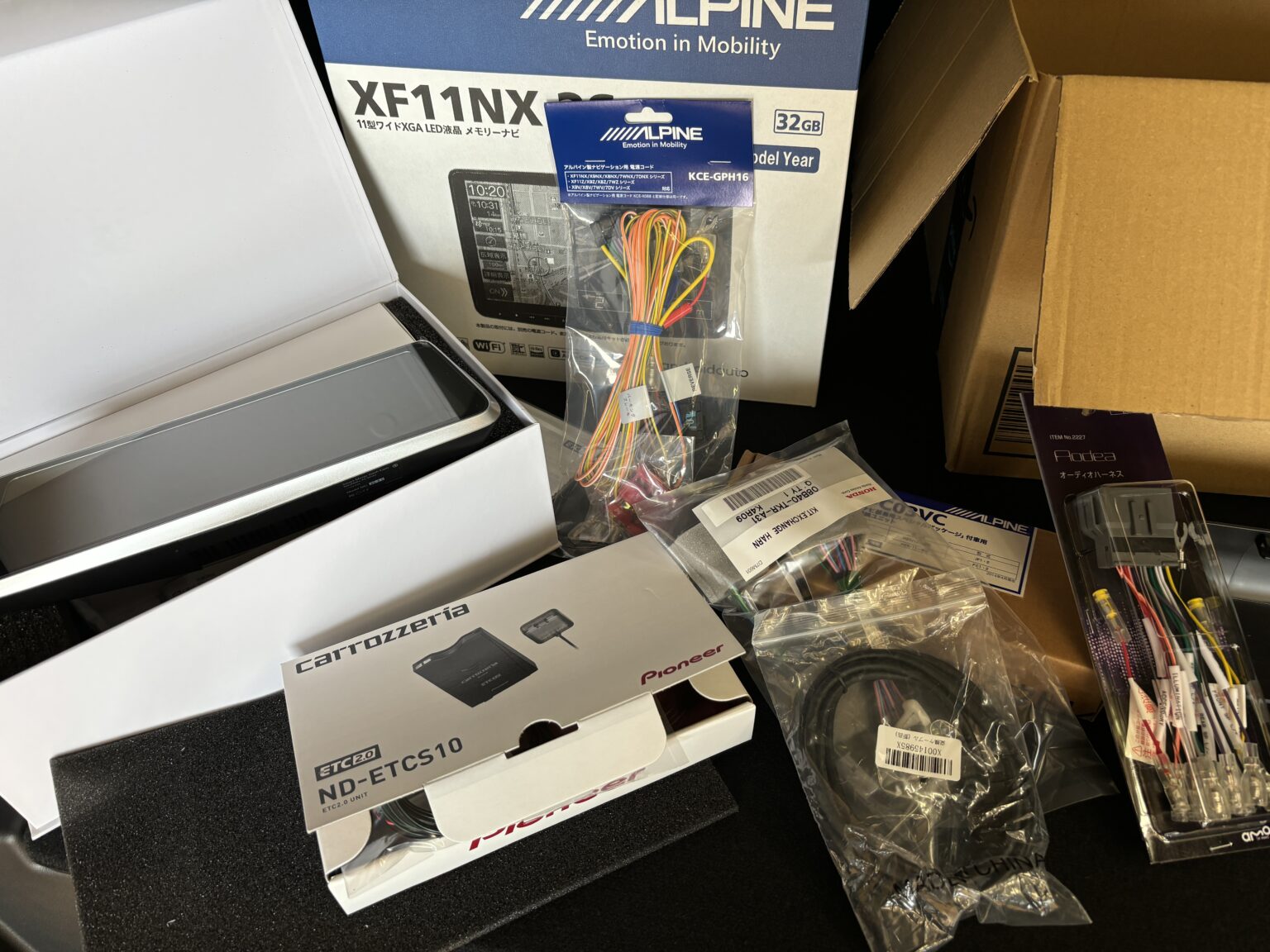 新型 フリードGT 11インチナビとドライブレコーダー | 澤野自動車-yokomi.com