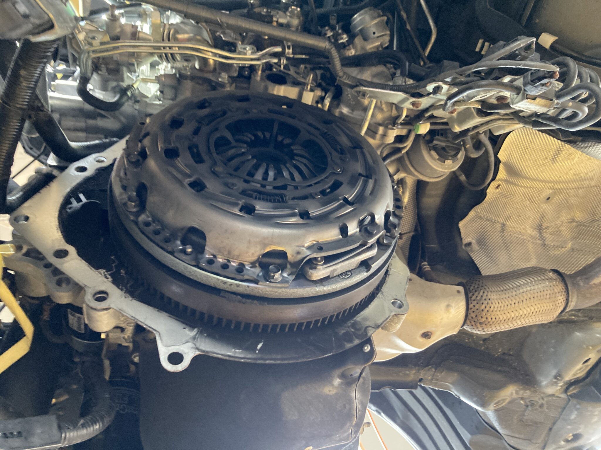 アクセラ 6MT クラッチ交換 | 澤野自動車-yokomi.com